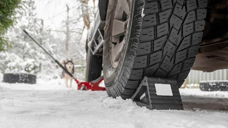 How to Change a Flat Tire: Step by Step Guide - Tireer