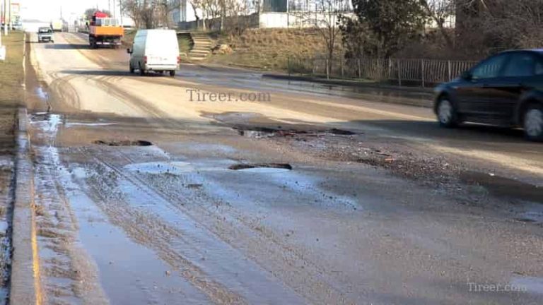 Tire Chunking: Understanding and Preventing This Problem